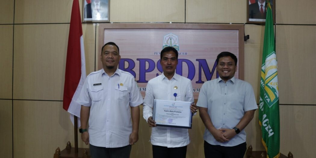 Konsisten Kembangkan SDM, Pemerintah Aceh Terima Penghargaan Vyatra ...